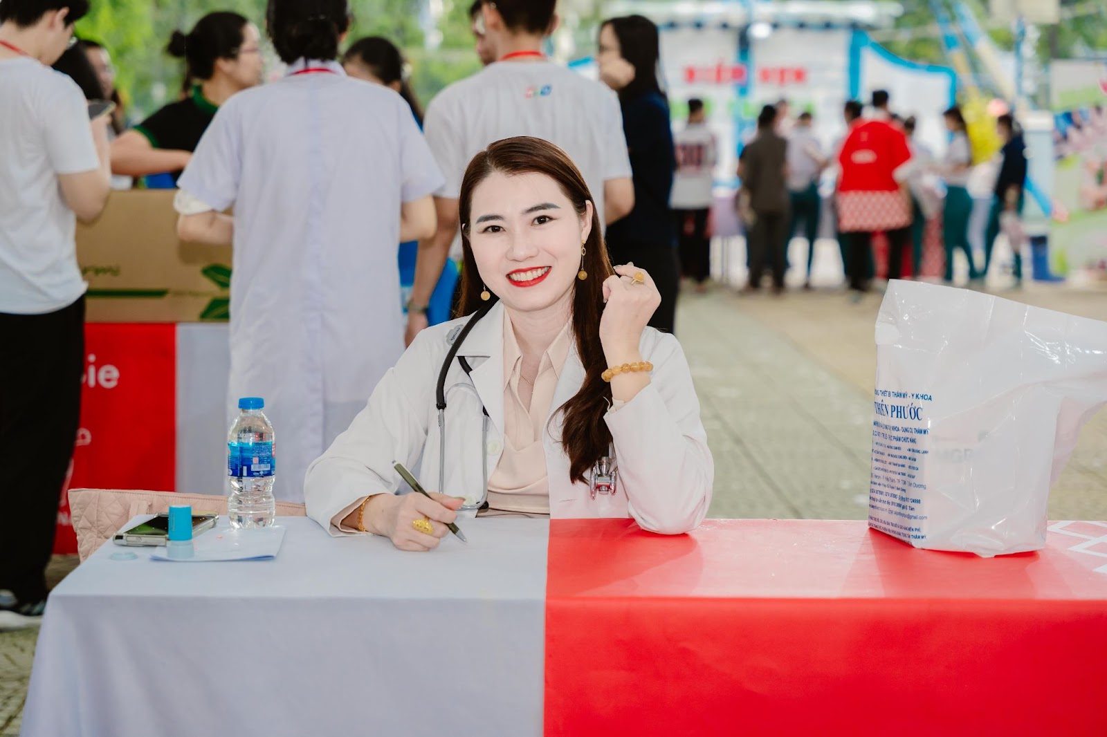 SALAD FIRST GỬI LỜI CẢM ƠN ĐẾN TRƯỜNG ĐẠI HỌC THỦ DẦU MỘT – ĐỐI TÁC ...